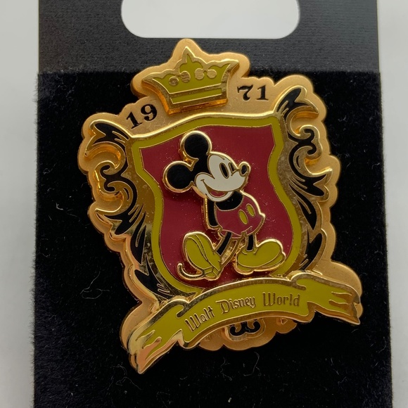 Disney | Accents | Disney Walt Disney World Mickey Mouse 971 Crest ...